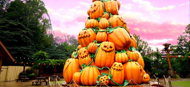 Dollywood Harvest Festival and LumiNights 2025