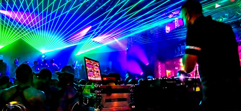 IML Chicago zwarte en blauwe bal 2026